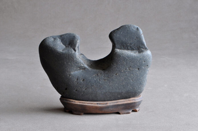 SUISEKI, U-SHAPED ASHOROGAWA STONE | t a t a m i | Contemporary ...